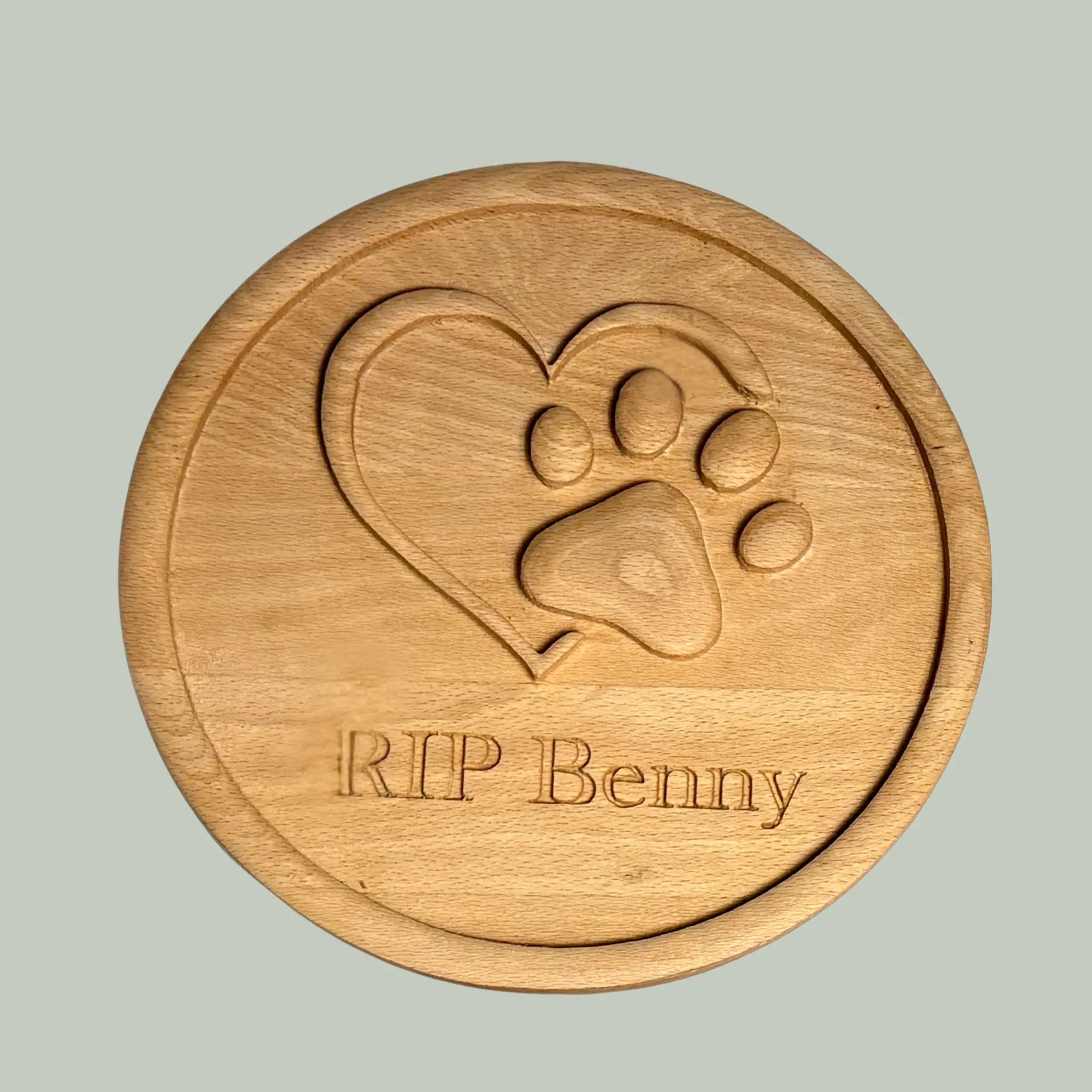 Personalised Round Wooden Pet Memorial - Paw & Heart – Natural Memorials
